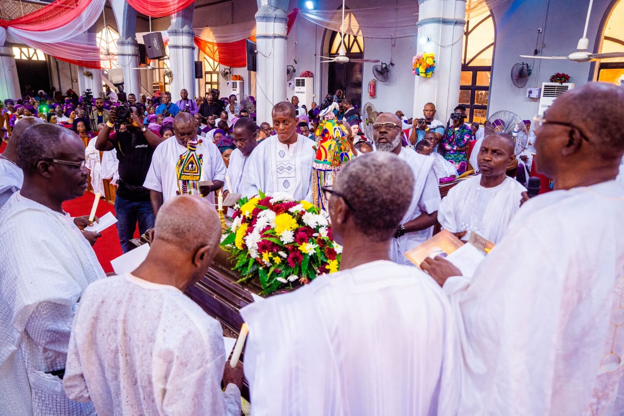 Professor Theophilus Oladipo Ogunlesi Laid to Final Rest - REMO TV