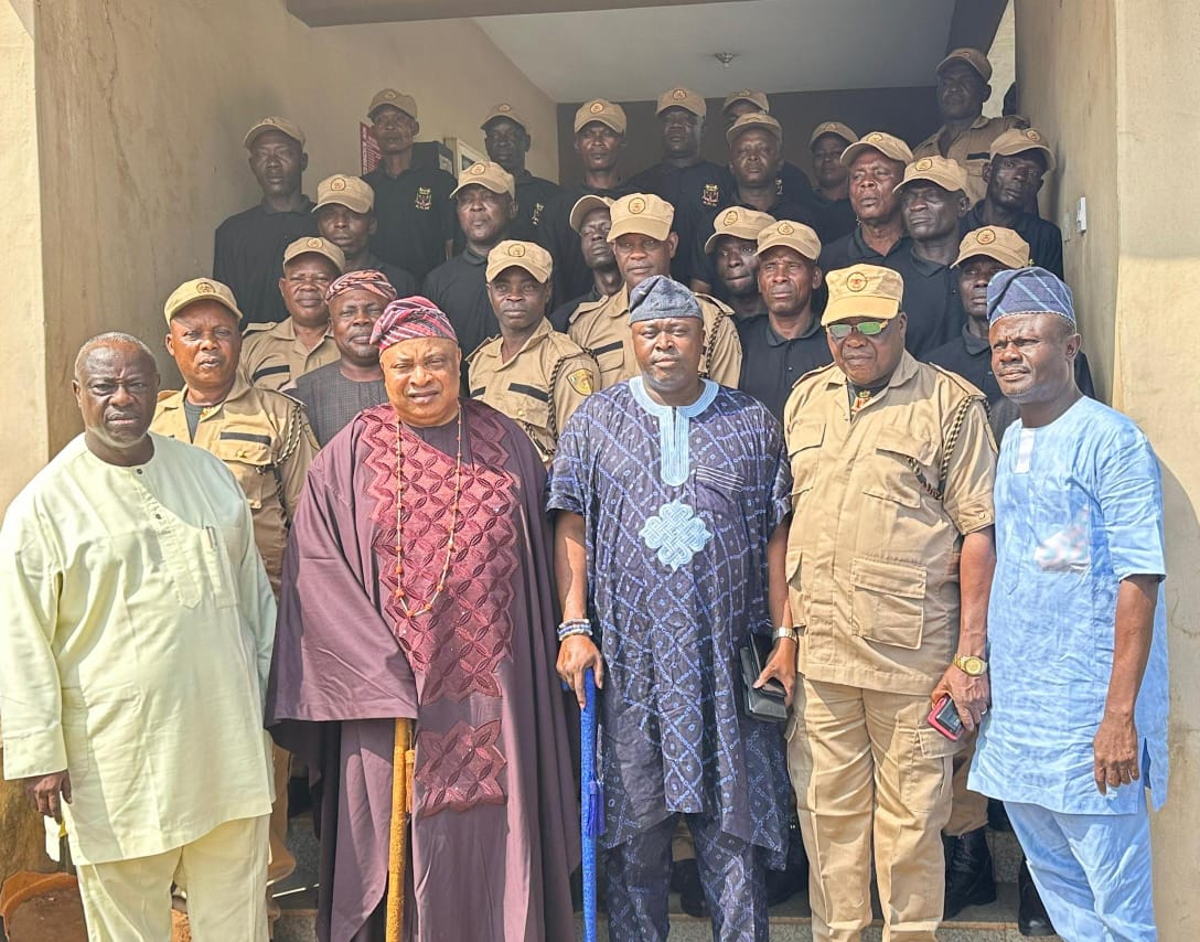 Radanuwa of Idado Officially Presents Reformed Remo Neighbourhood watch ...