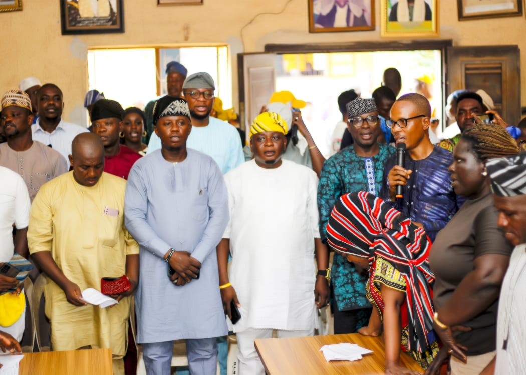Ogbeni Odulate Swears in Executive Cabinet, Inaugurates Advisers - REMO TV